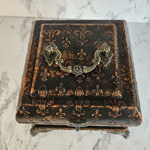 Coushatta | Accents | Coushatta Jewelry Trinket Box Clock Quartz | Poshmark